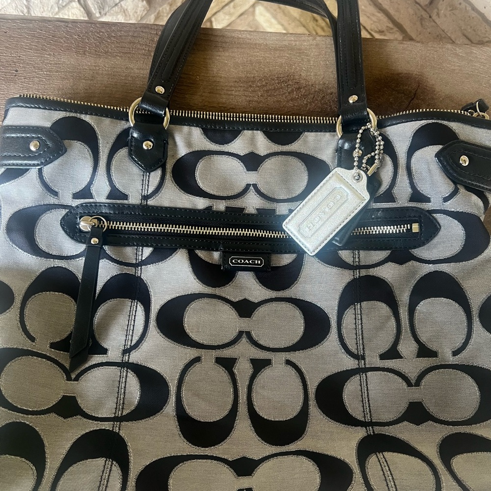 Coach Black And Gray Signature Tote - Gem